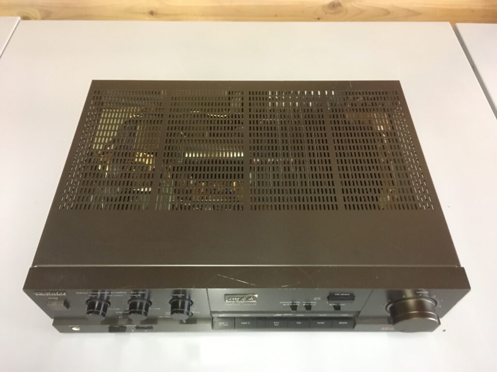 Technics SU-V60 - Velspillende kraftig retro forstærker - SOLGT ...