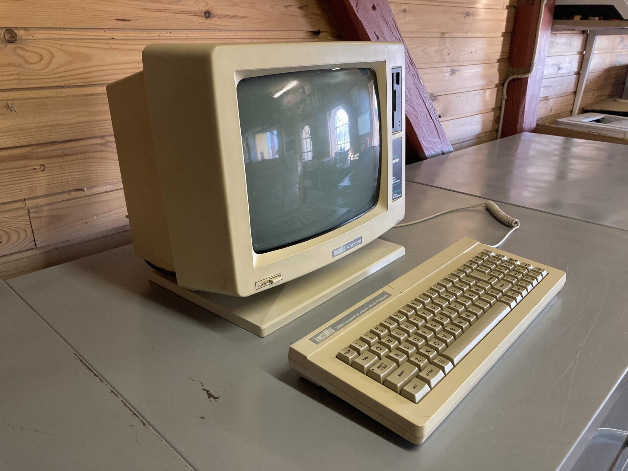 Amstrad PCW 8256 - Original retro computer - SOLGT! - ♫ Vintage HiFi ...