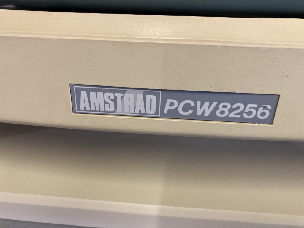 Amstrad PCW 8256 - Original retro computer - SOLGT! - ♫ Vintage HiFi ...