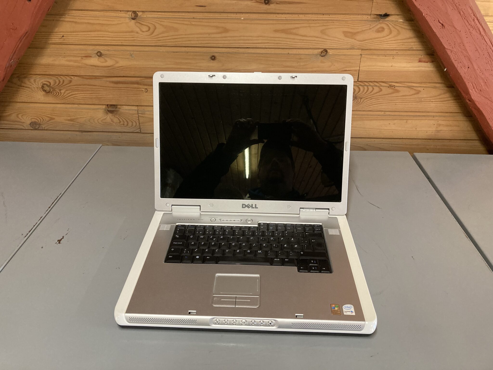 Dell Inspiron 9400 – Retro Windows XP GAMING Laptop med Windows XP Pro ...