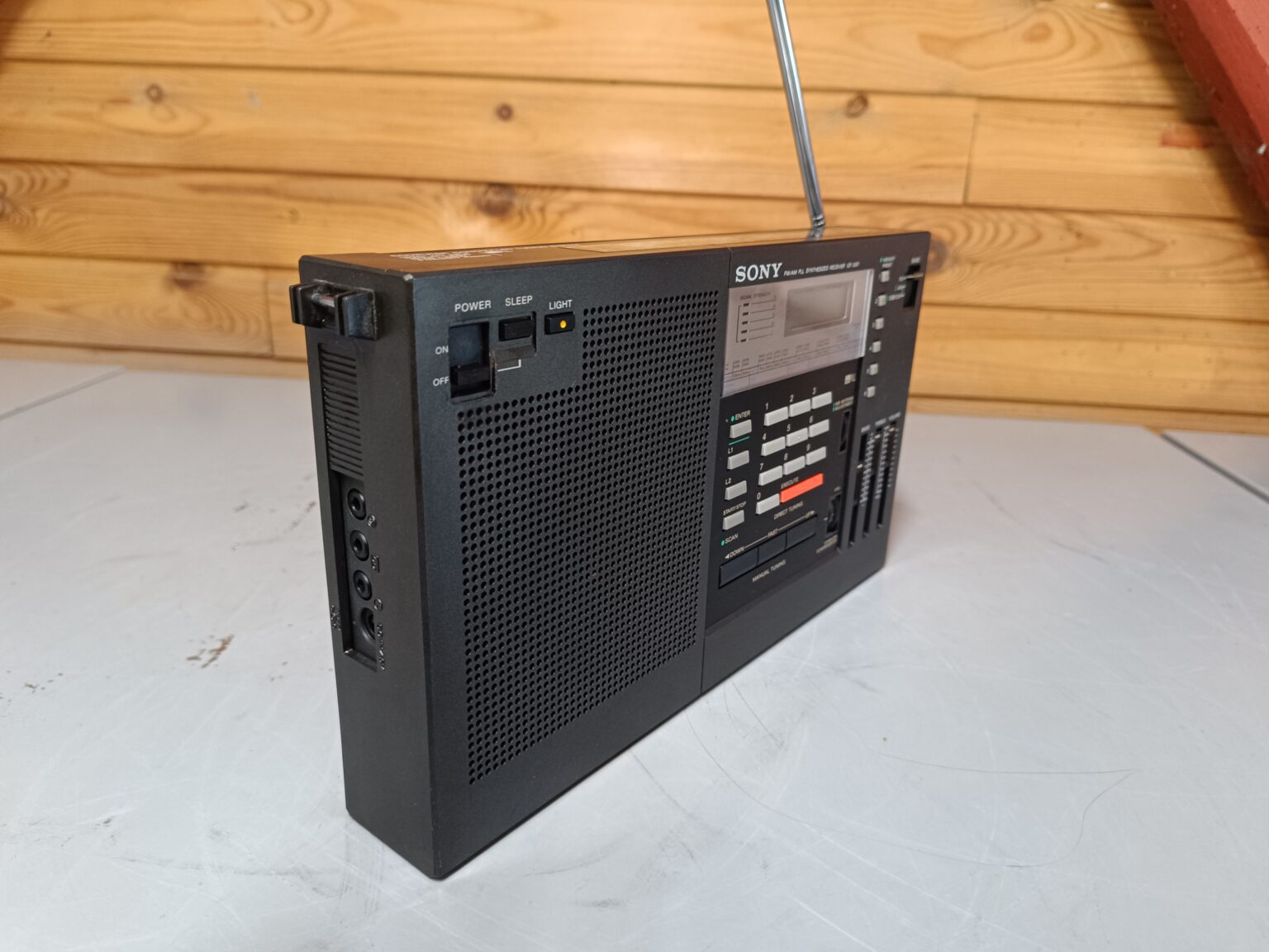 Sony ICF-2001 - Verdensradio/kortbølgeradio - Samleobjekt - ♫ Vintage ...